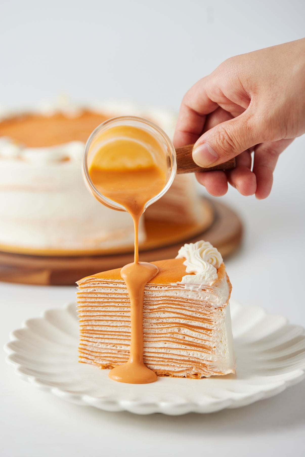 Thai tea crepe cake 6" 🧡with thai milk tea sauce suitable for 6-8 pax ...